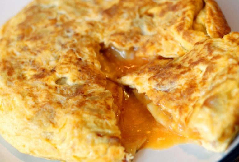La tortilla de patatas, una receta tradicional que nació en las cocinas ...
