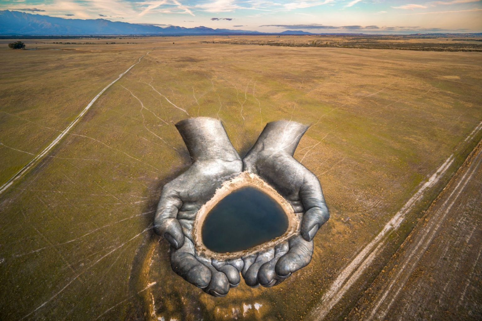 El artista Saype presenta su primera obra en España para denunciar la ...