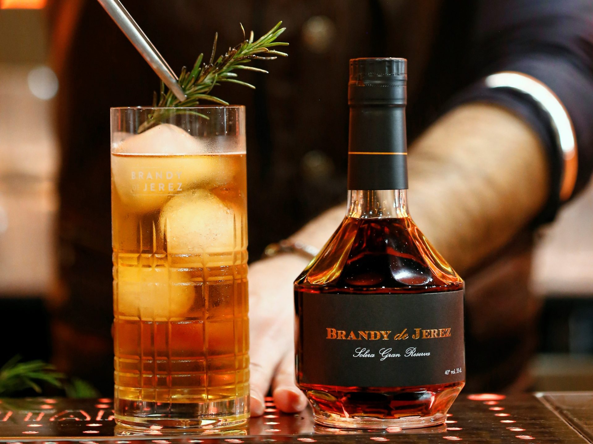 El brandy más allá del carajillo: cócteles y tragos prémium para ...