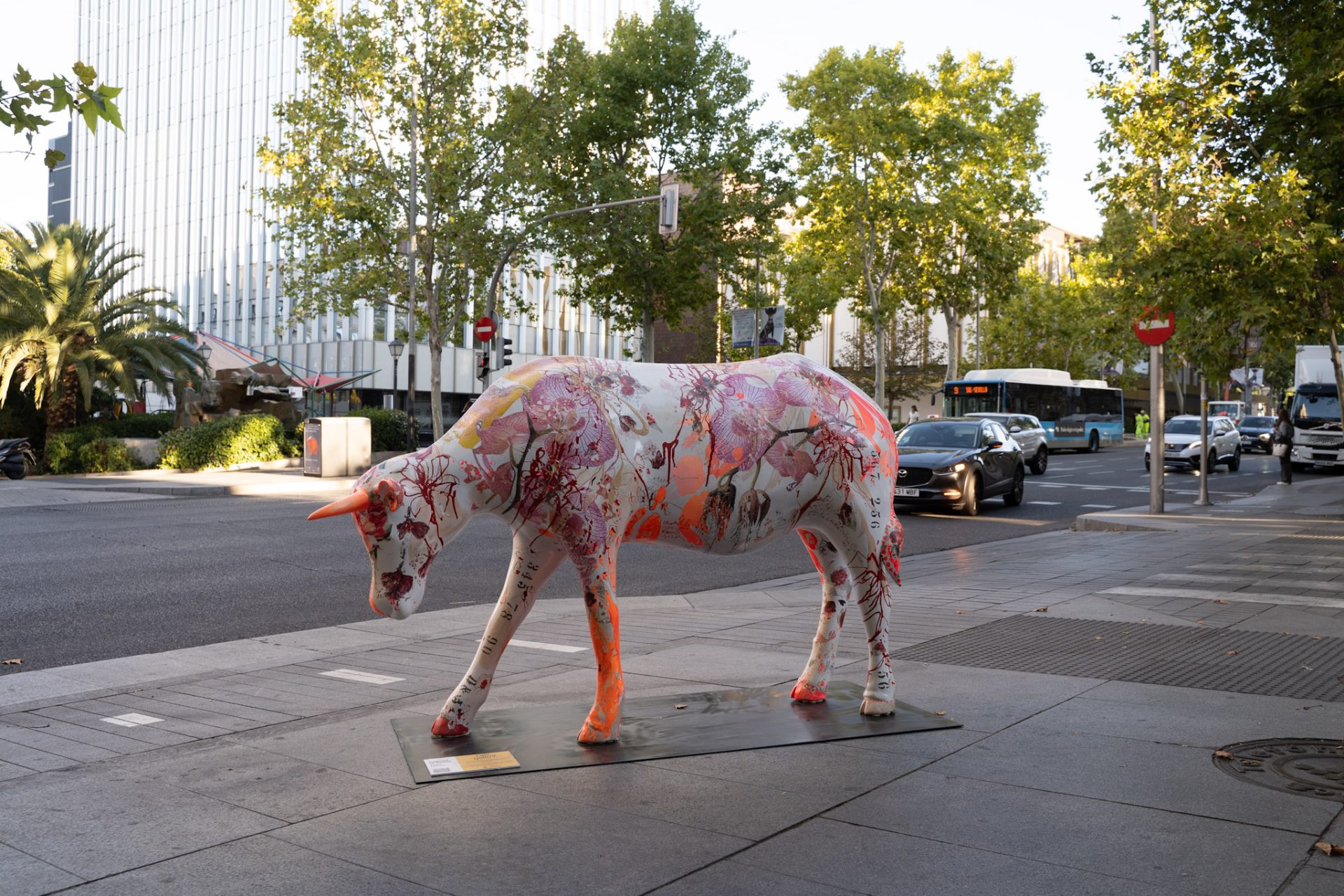 Madrid Cow Gallery: la expo urbana que fusiona naturaleza y arte en la ...